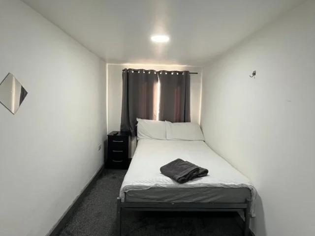 Room at Oak Tree Lane, Birmingham
