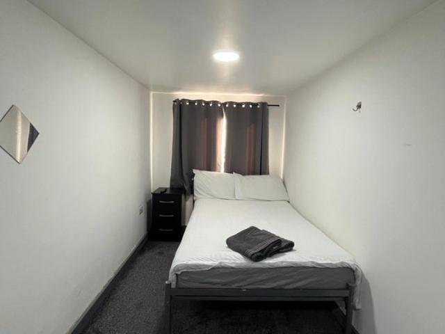 Room at Oak Tree Lane, Birmingham
