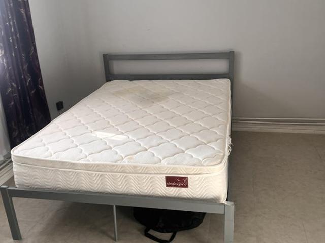 Room at Oak Way, Greater London