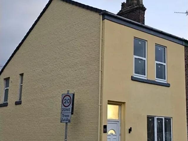 Room at Oak Avenue, Newton le Willows