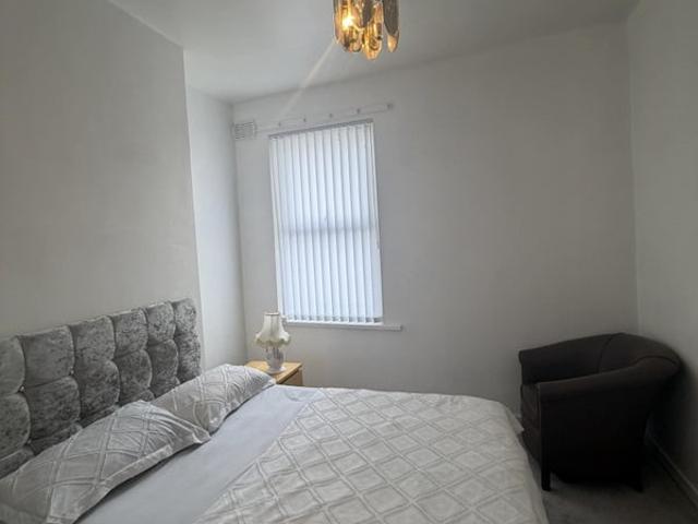 Room at Oakfield, Liverpool