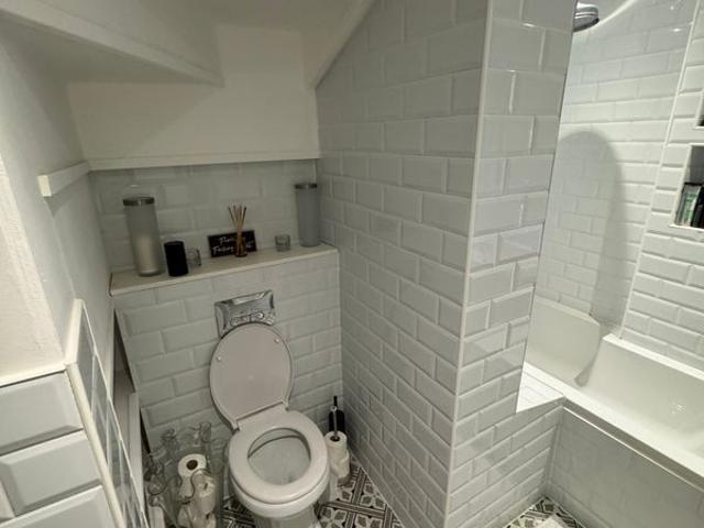Room at Oakfield Place, Bristol