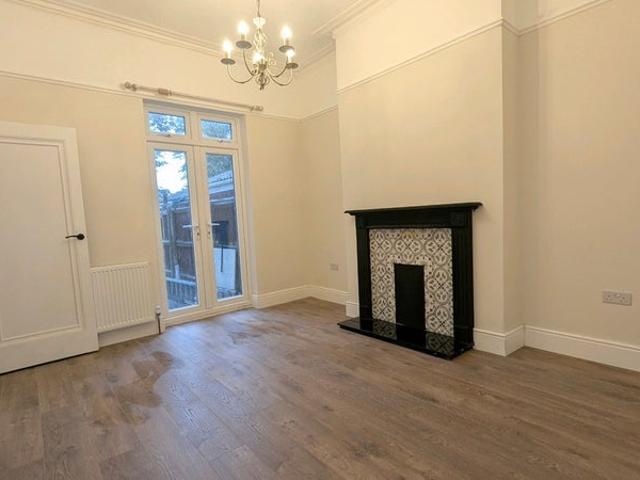 Room at Oakfield Road, Birmingham