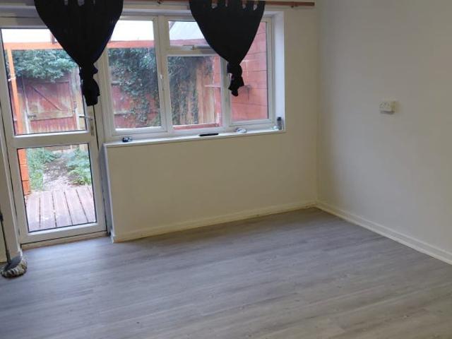 Room at Oakfield Road, Greater London