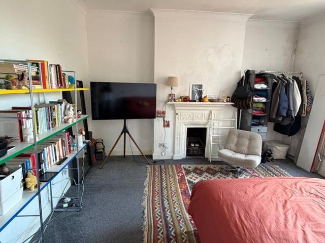 Room at Oakfield Road, Greater London