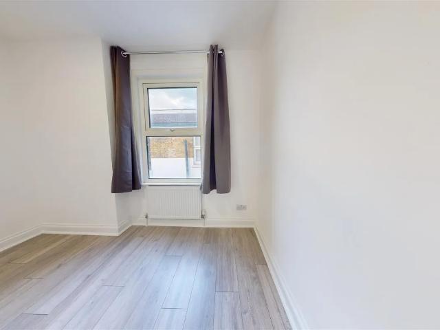 Room at Oaklands Road, Greater London