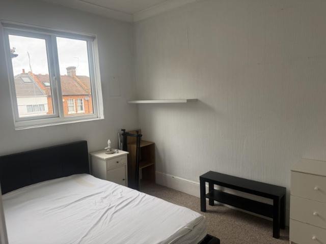 Room at Oakleigh Road South, Greater London