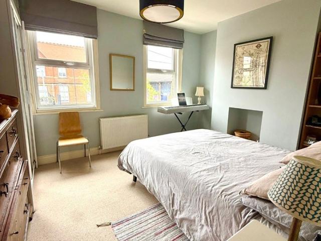 Room at Oakley Road, Greater London