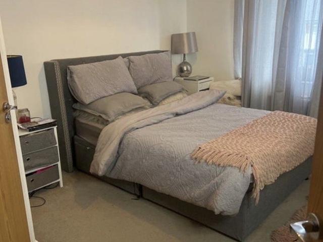 Room at Oaktree Gardens, Greater London
