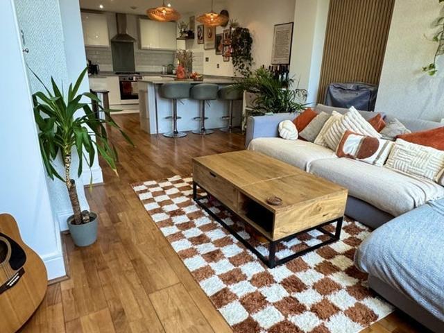 Room at Ockley Road, Greater London