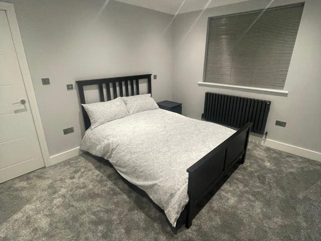 Room at Ockley Road, Greater London