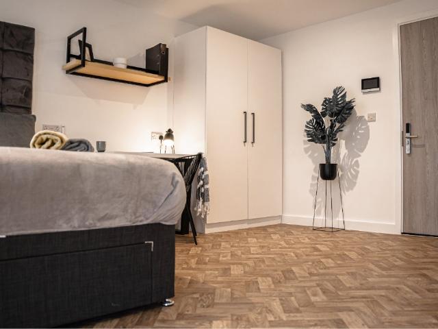 Room at Old Bridge Street, Birmingham