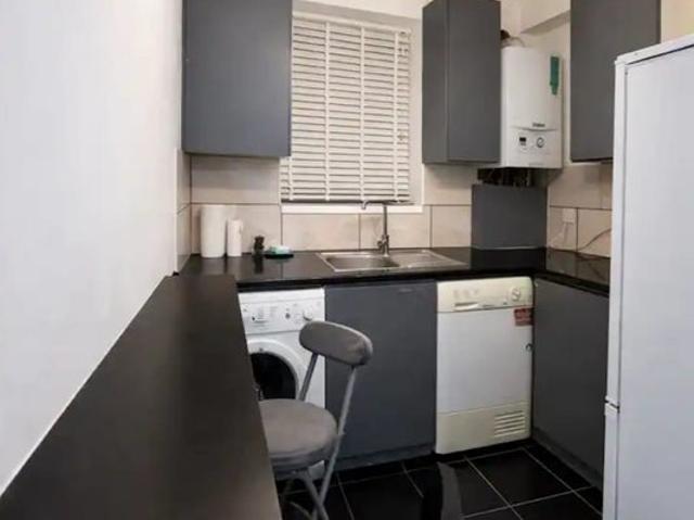Room at Old Church Road, Greater London