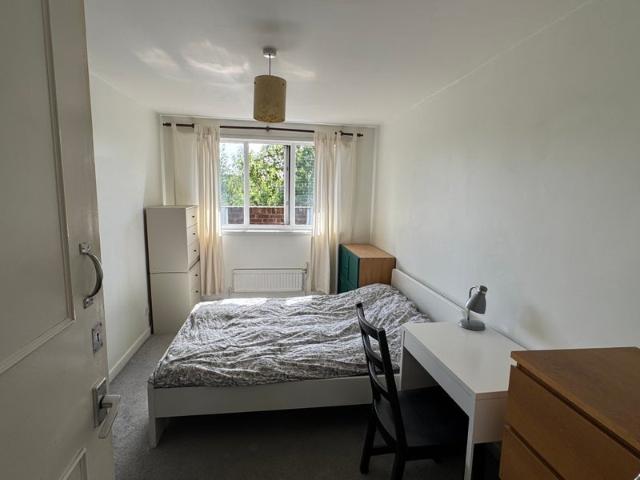 Room at Old Farm Road, Greater London