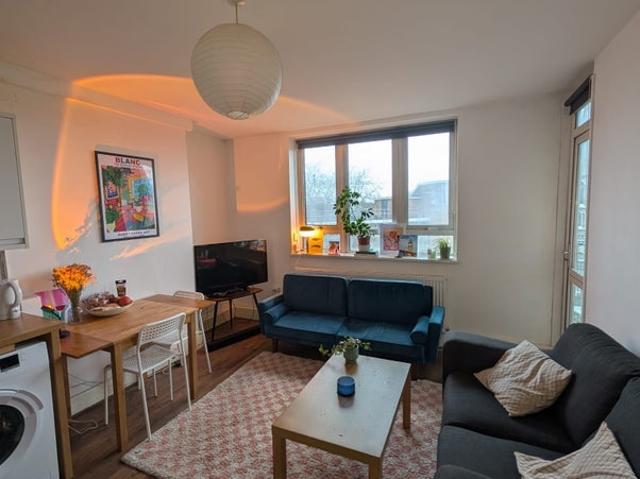 Room at Old Ford Road, Greater London