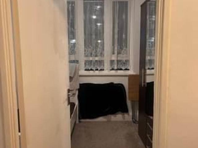 Room at Old Ford Road, Greater London