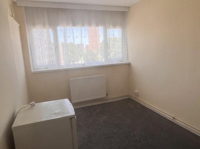 Room at Old Kent Road, Greater London