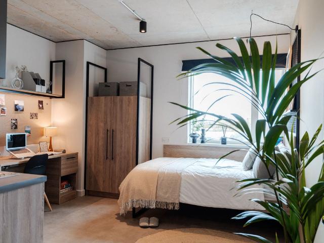 Room at Old Kent Road, Greater London