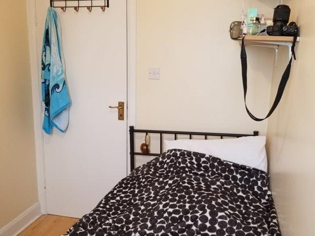 Room at Old Kent Road, Greater London