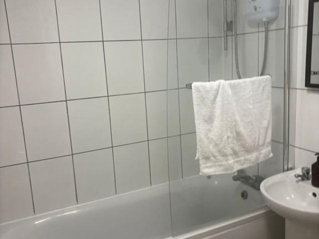 Room at Old Kent Road, Greater London