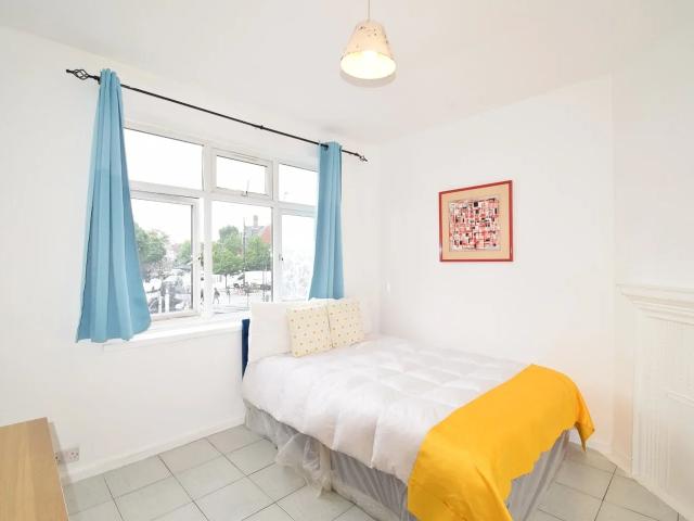 Room at Old Oak Common Lane, Greater London
