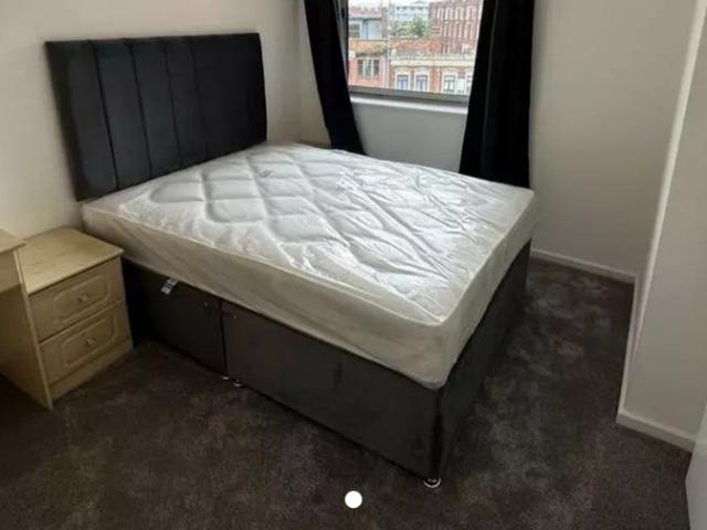 Room at Old Snow Hill, Birmingham