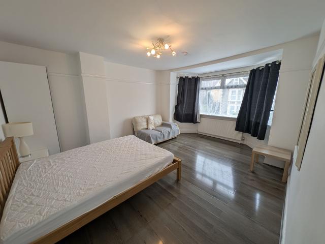 Room at Oldbury Court Road, Bristol