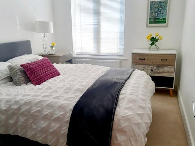 Room at Oldfield Road, Maidenhead