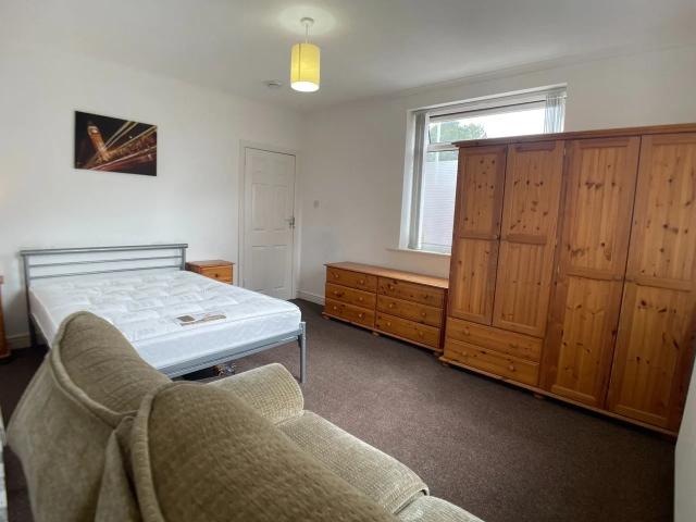 Room at O'Leary Street, Warrington