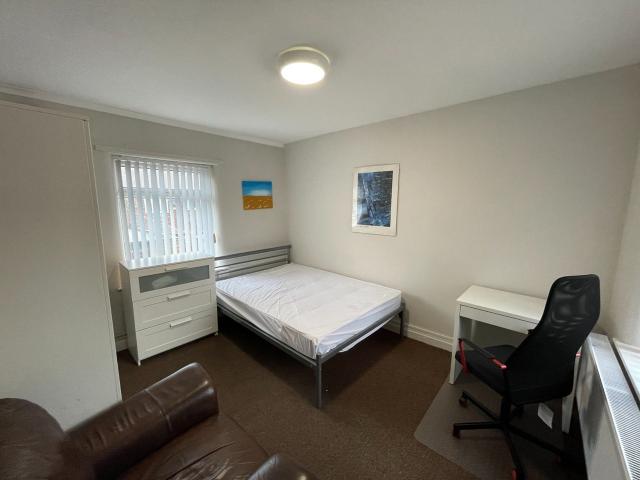 Room at O'Leary Street, Warrington