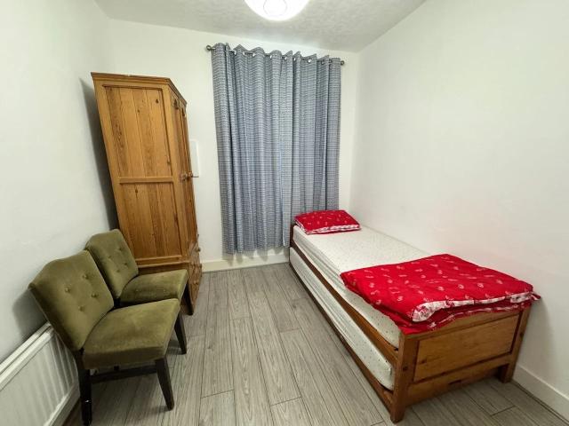 Room at Olinda Road, Greater London