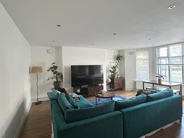 Room at Oliver Grove, Greater London