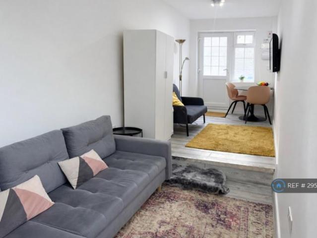 Apartment at Oliver Road, Dacorum