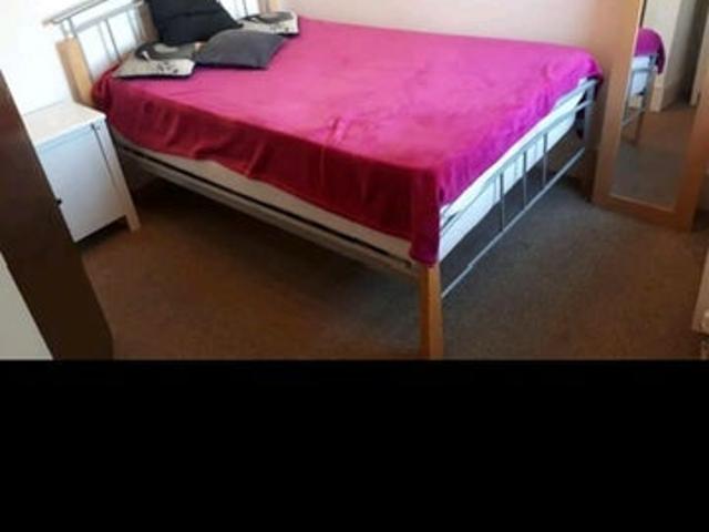 Room at Oliver Road, Greater London