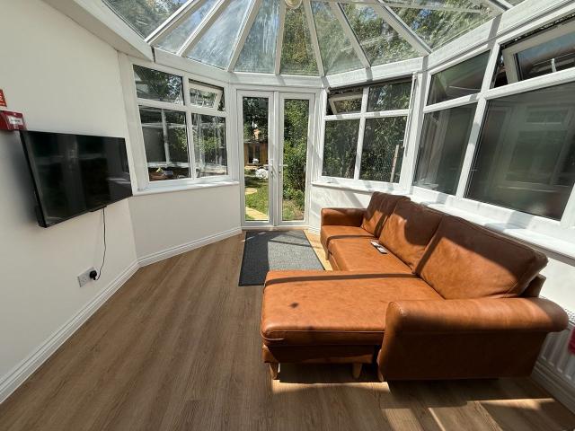 Room at Onslow Gardens, Greater London