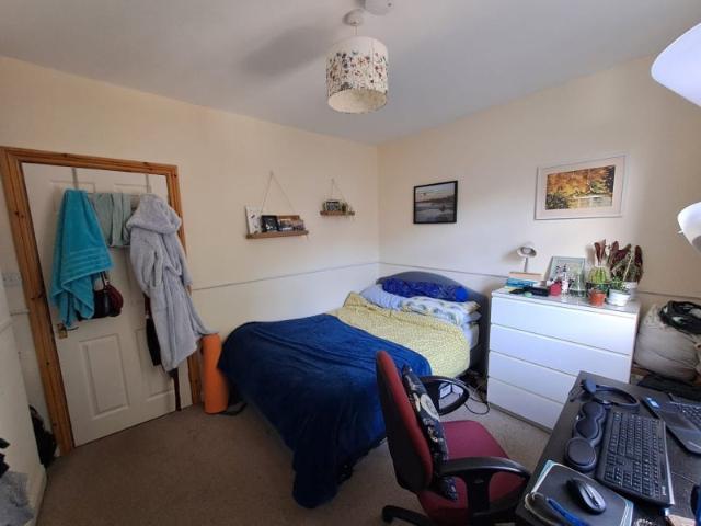 Room at Onslow Road, Sheffield