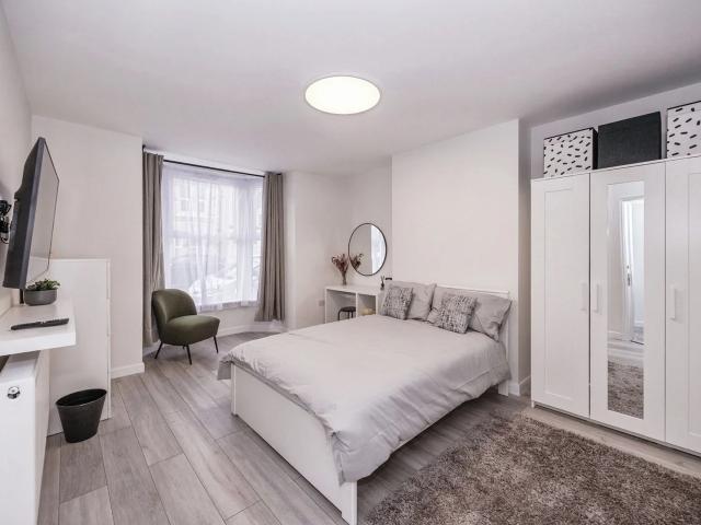 Room at Orchard Road, Portsmouth