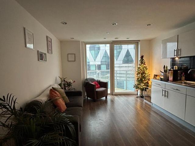 Room at Orange, Salford