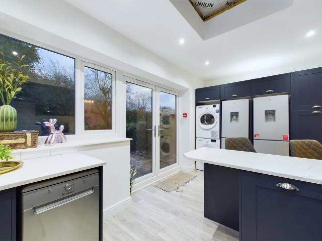 Room at Orbital Crescent, Watford