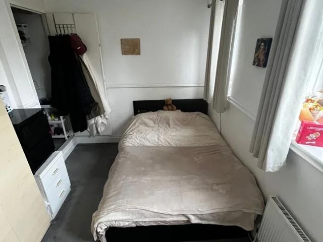 Room at Ordnance Road, Greater London