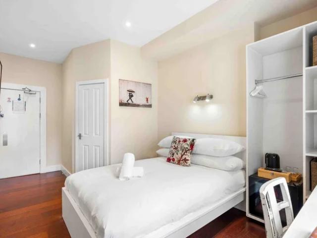 Room at Oriental Place, Brighton