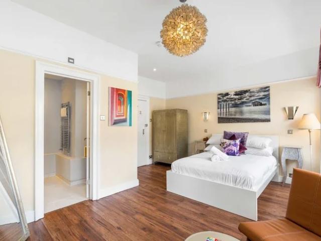 Room at Oriental Place, Brighton
