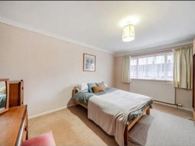 Room at Ormerod Gardens, Greater London