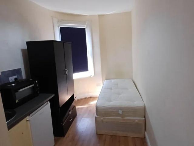 Room at Osborn Terrace, Greater London