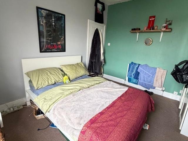 Room at Osborne Avenue, Bristol
