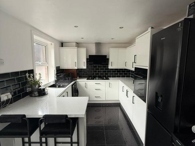 Room at Osborne Street, Preston