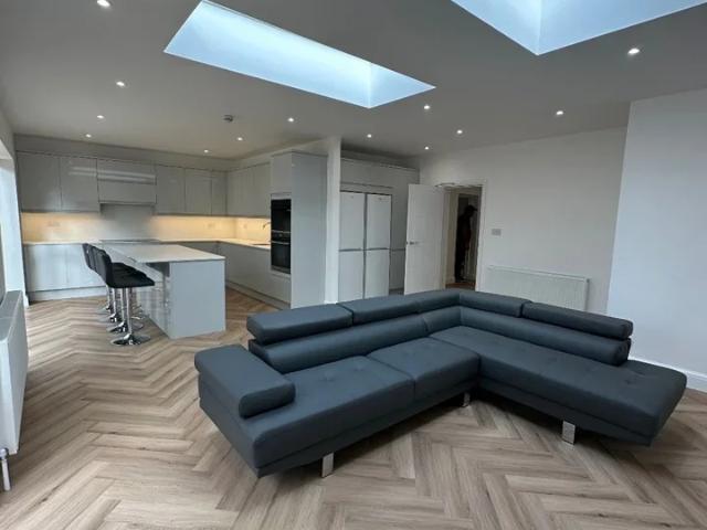 Room at Osborne Road, Watford