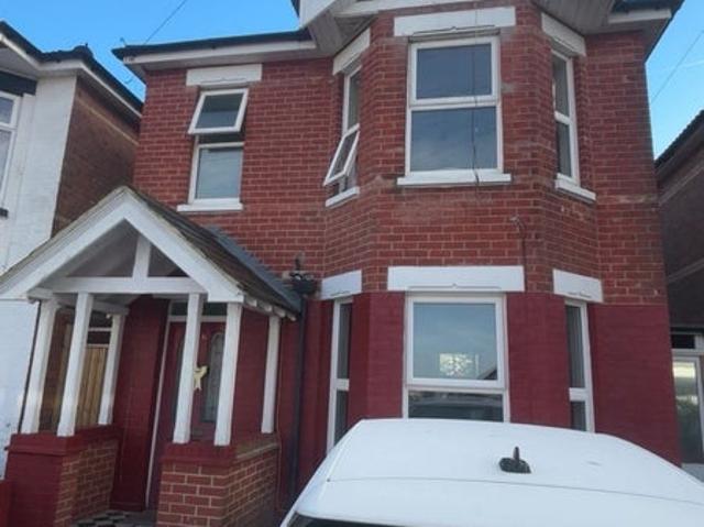 Room at Osborne Road, Bournemouth