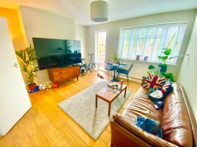 Room at Osborne Road, Greater London