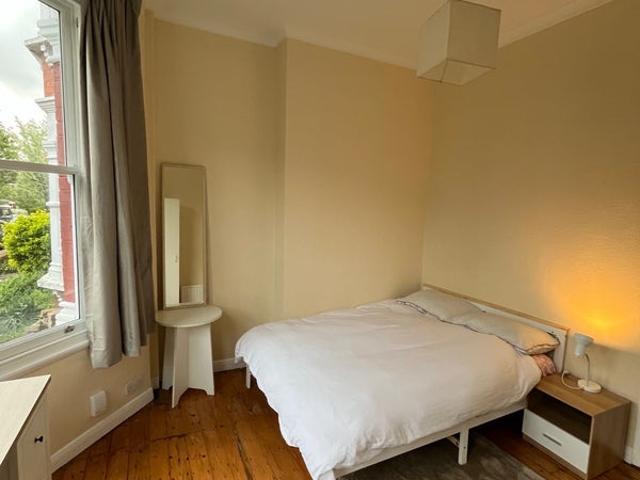 Room at Osborne Road, Greater London